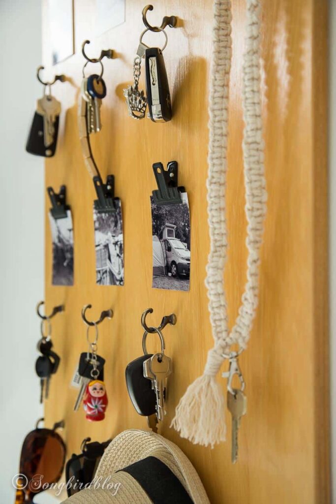 17 Simply GENIUS Key Organizers and DIY Key Holder Ideas!