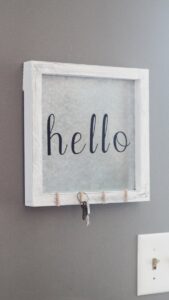 17 Simply GENIUS Key Organizers and DIY Key Holder Ideas!