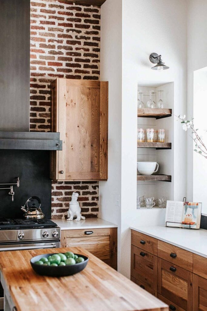 Sherwin Williams Natural Choice 7011: Ultimate Review + Pics