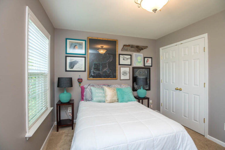 SW Perfect Greige 6073: BEST Review + Pics