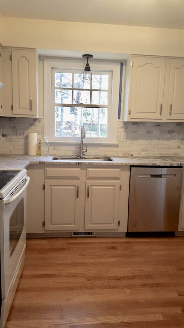 Benjamin Moore Balboa Mist OC-27: ULTIMATE Review + Pictures