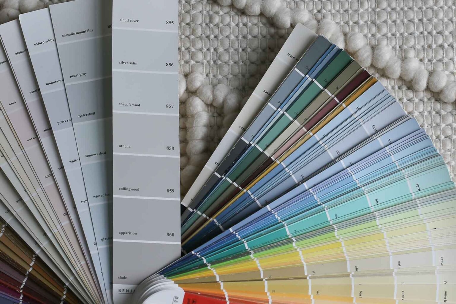 Benjamin Moore Balboa Mist OC-27: ULTIMATE Review + Pictures