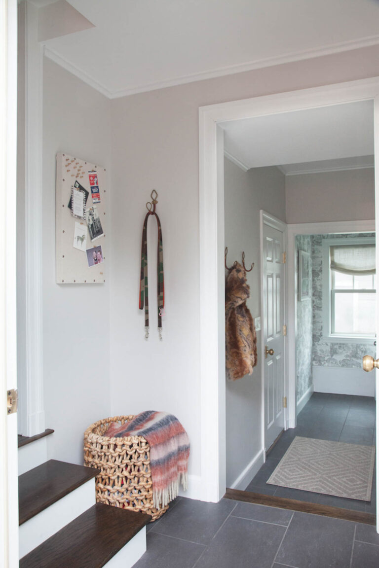 Benjamin Moore Balboa Mist OC-27: ULTIMATE Review + Pictures