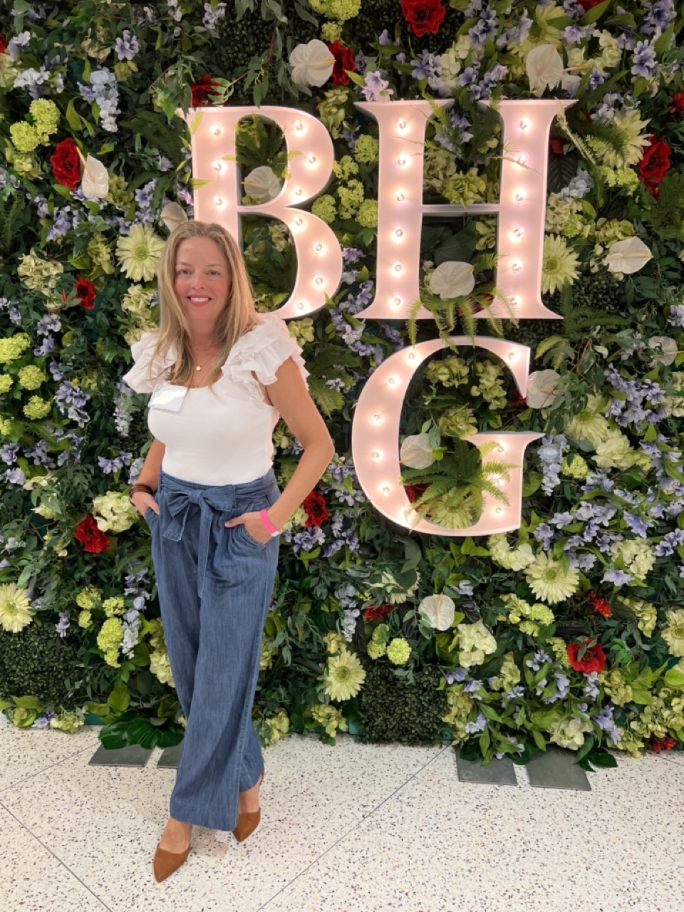 How To Make A Faux DIY Boxwood Wall in 5 Easy Steps