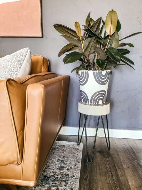 21 BEST DIY Plant Stand Ideas To Liven Up Your Home!