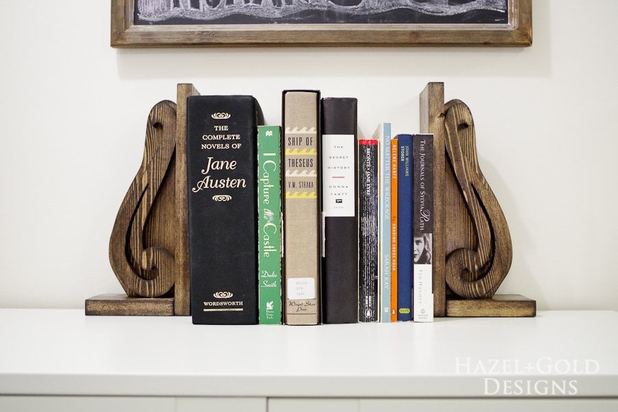 19 Easy DIY Bookends To Display Your Favorite Books
