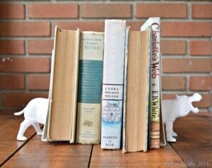 19 Easy DIY Bookends To Display Your Favorite Books