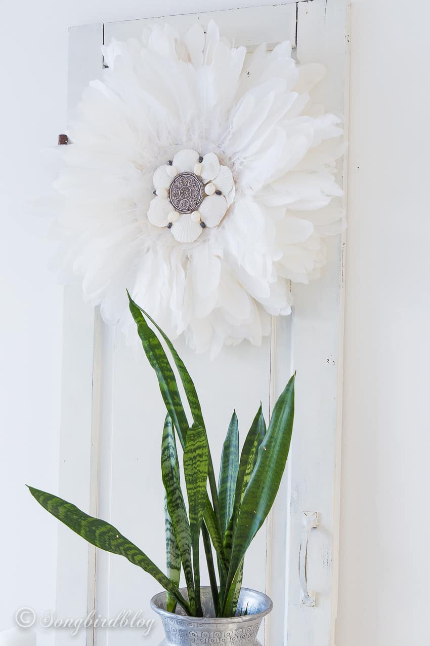 25 Creative, Coastal DIY Seashell Craft Ideas to Make!