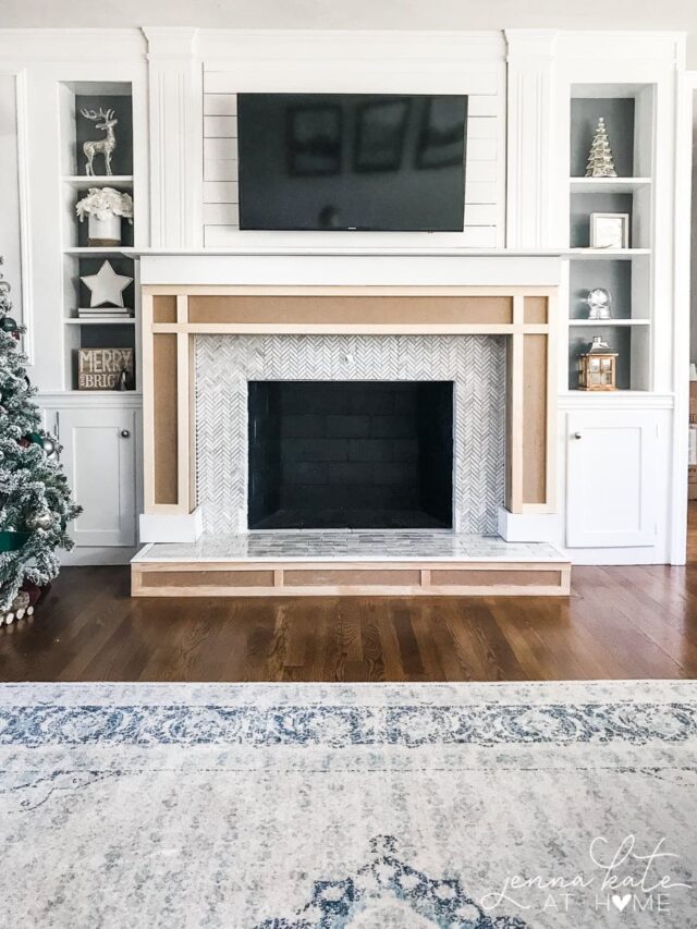 17 Best Built-ins Around A Fireplace To Add Character